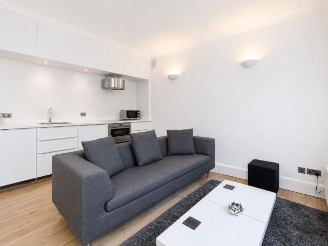 Palace Court, London W2, 2 bed flat to rent, £3,650 pcm | PrimeLocation