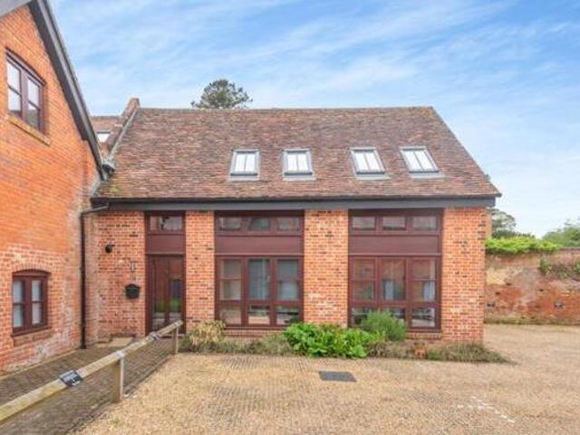 Palace Gate Farm, Odiham, 1 Bedroom Village