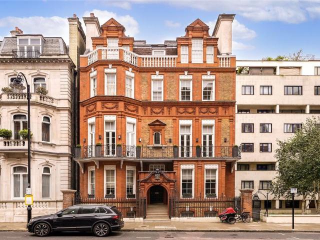 Palace Gate, London, W8 Studio to rent £2,578 pcm £595 pw