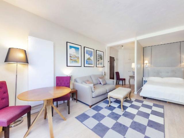 Palace Gardens Terrace, Kensington W8, Studio to rent, £2,050 pcm | PrimeLocation