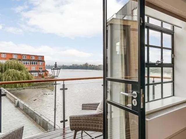 Palace Wharf, 6 23 Rainville Road, London, W6 9UF, United Kingdom | 3 bed apartment for rent #17962380 | Rentberry