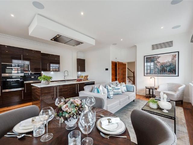 Palace Wharf Apartments, Rainville. 3 bed bungalow to rent £7,800 pcm £1,800 pw