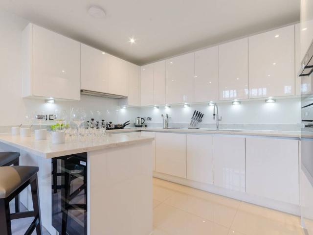 Palace Wharf, Hammersmith, London W6, 2 bed flat to rent, £4,160 pcm | PrimeLocation