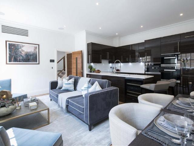 Palace Wharf, London, W6 3 bed apartment to rent £8,667 pcm £2,000 pw