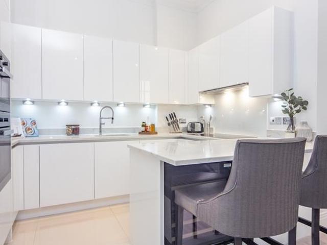 Palace Wharf, Rainville Road, London 1 bed flat to rent £3,423 pcm £790 pw