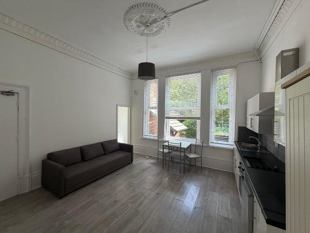 Palatine Road, Manchester M20, Studio to rent, £700 pcm | PrimeLocation