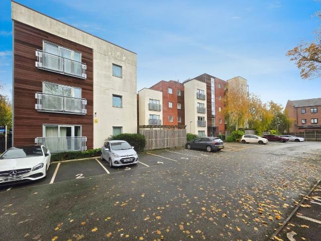 Palatine Road, Manchester M22, 2 bed flat to rent, £1,300 pcm | PrimeLocation