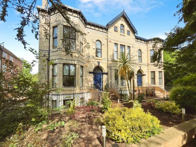 Palatine Road, West Didsbury. 2 bed flat to rent £1,450 pcm £335 pw