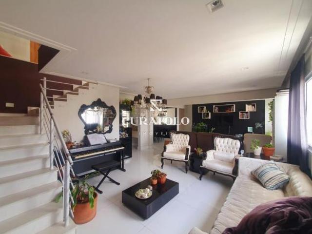 PALAZZIO DE NUORO Santa Paula Cobertura triplex à venda, de 3 quartos e 4 vagas no Santa Paula, Sã