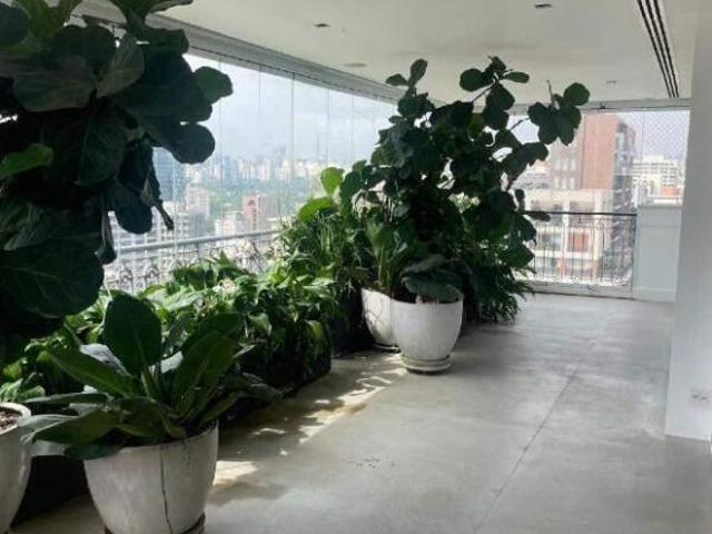 Palazzo Savoia: A Majestade do Espaço no Coração do Itaim Bibi 370m2