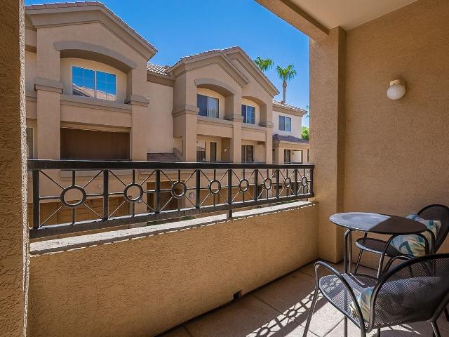 Palazzo Townhomes 1 Bedroom Apartment for Rent at 886 N Cofco Center Ct, Phoenix, AZ 85008