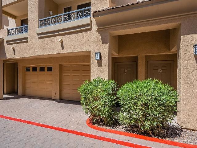 Palazzo Townhomes 2 Bedroom Apartment for Rent at 886 N Cofco Center Ct, Phoenix, AZ 85008