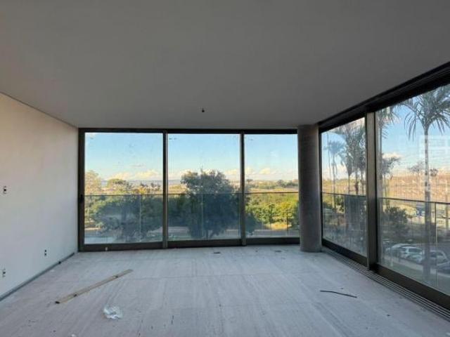 PALAZZO 105 | NOROESTE – 238 M² | 4 SUÍTES | 4 VAGAS | VISTA CAMAROTE EXCLUSIVA