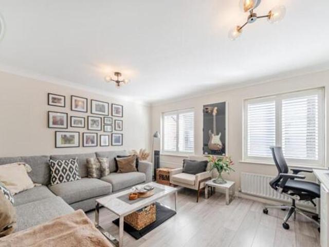 Palestine Grove, Colliers Wood, 2 Bedroom Terraced