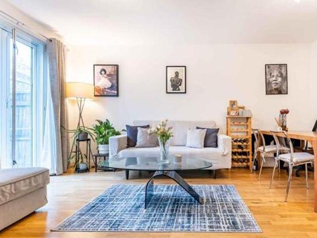 Palgrave Gardens, London, 1 Bedroom Flat