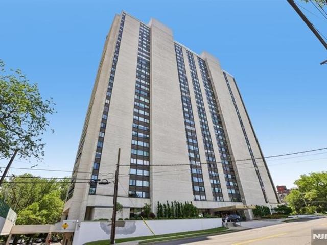 Palisade Ave Apt C, Fort Lee, Property For Sale