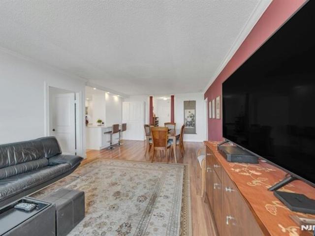 Palisade Ave Apt E, Fort Lee, Property For Sale