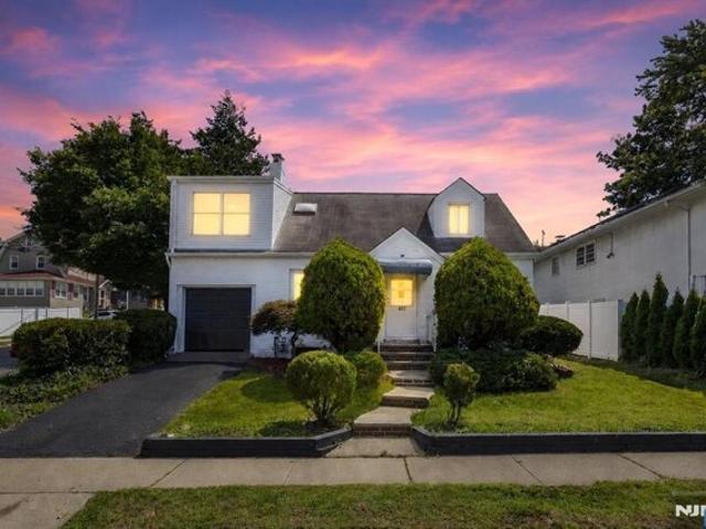 Palisade Ave, Bogota, Home For Sale