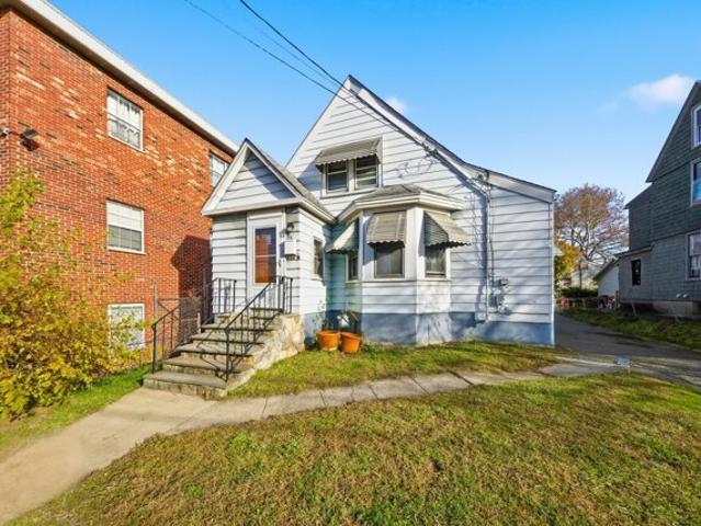 Palisade Ave, Bridgeport, Home For Sale