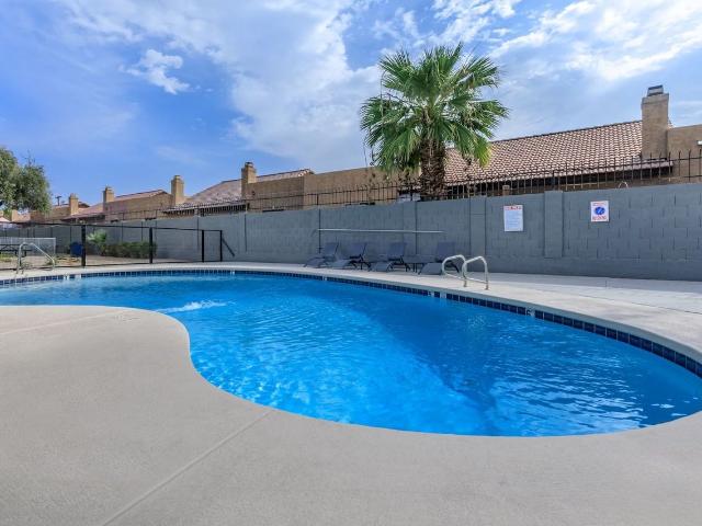 Palisade Park Aparments 1 Bedroom Apartment for Rent at 3001 N Black Canyon Hwy, Phoenix, AZ 85015