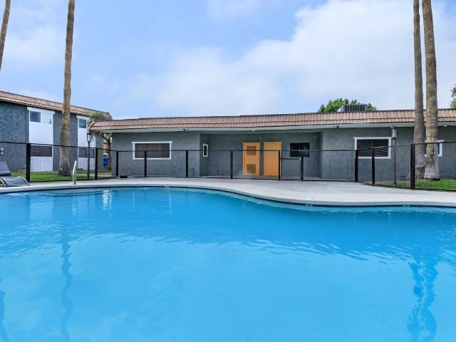 Palisade Park Aparments 3 Bedroom Apartment for Rent at 3001 N Black Canyon Hwy, Phoenix, AZ 85015