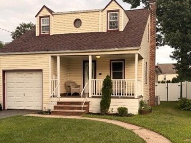 Palisade Rd, Union Twp, Home For Sale
