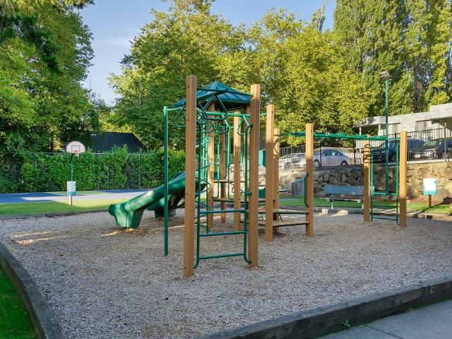 Palisades 1 Bedroom Apartment for Rent at 13808 Ne 12th St, Bellevue, WA 98005 Wilburton NE 8th St