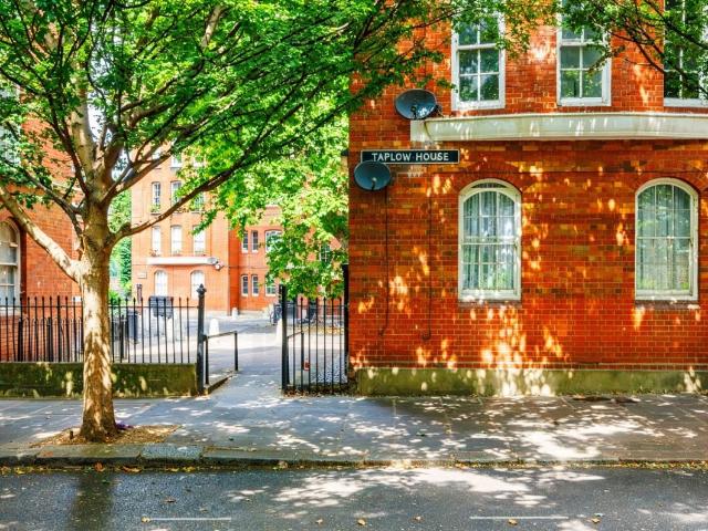 Palissy Street, London E2, 3 bed shared accommodation to rent, £3,498 pcm | PrimeLocation