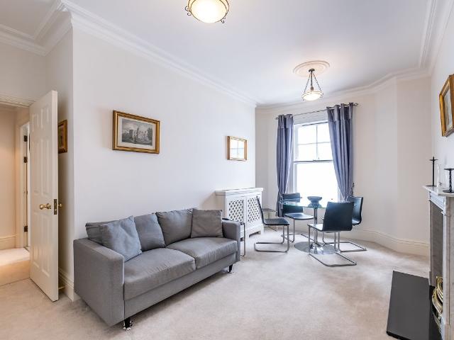 Pall Mall, London SW1Y, 1 bed flat to rent, £3,033 pcm | PrimeLocation