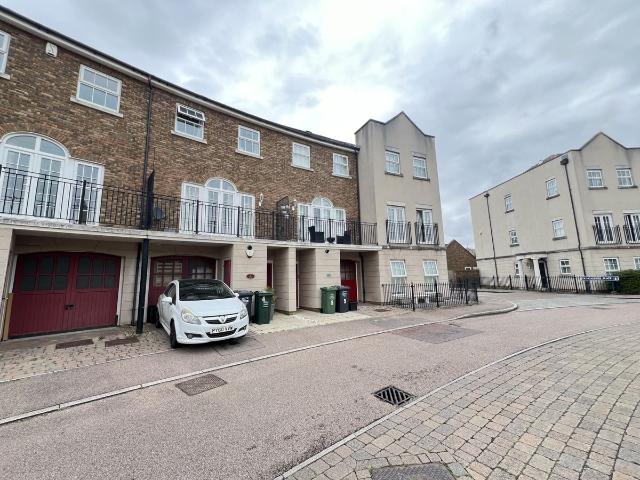 Palladian Circus, Greenhithe DA9, 4 bed town house to rent, £2,400 pcm | PrimeLocation