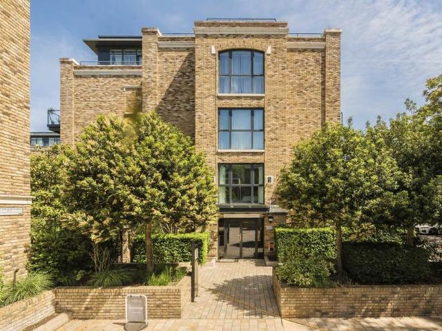Palladian Gardens, London W4 1 bed flat to rent £2,500 pcm £577 pw