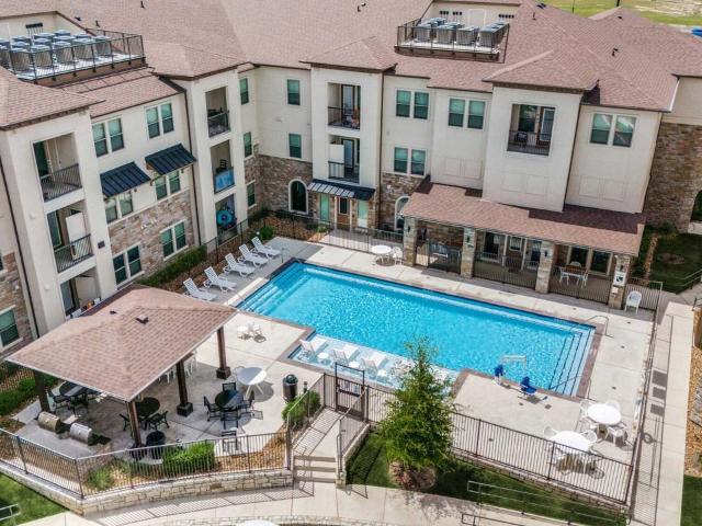 Palladium Crestway 1 Bedroom Apartment for Rent at 5355 Crestway Dr, San Antonio, TX 78239