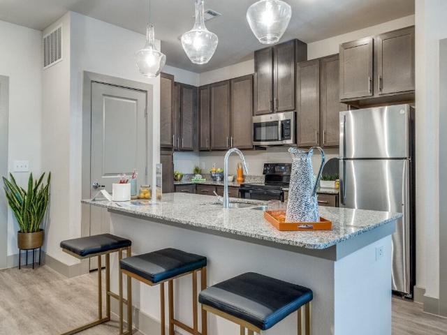 Palladium Dallas Stemmons 2 Bedroom Apartment for Rent at 2440 Southwell Rd, Dallas, TX 75229