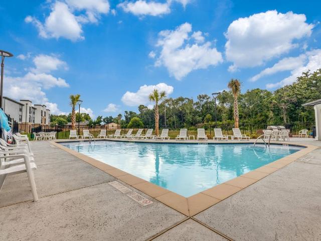Palladium Houston Ella 1 Bedroom Apartment for Rent at 13420 Ella Blvd, Houston, TX 77067