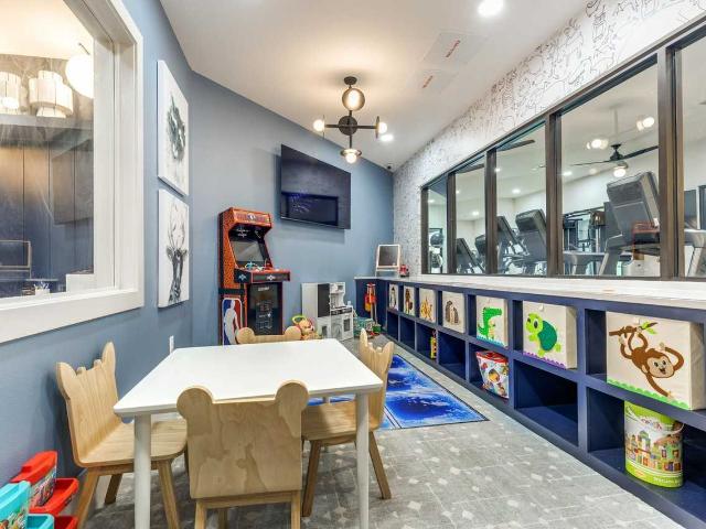 Palladium Houston Ella 1 Bedroom Apartment for Rent at 13420 Ella Blvd, Houston, TX 77067