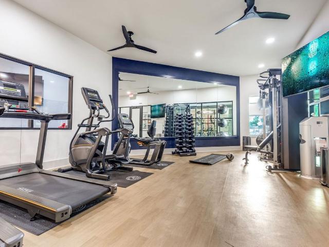 Palladium Houston Ella 1 Bedroom Apartment for Rent at 13420 Ella Blvd, Houston, TX 77067