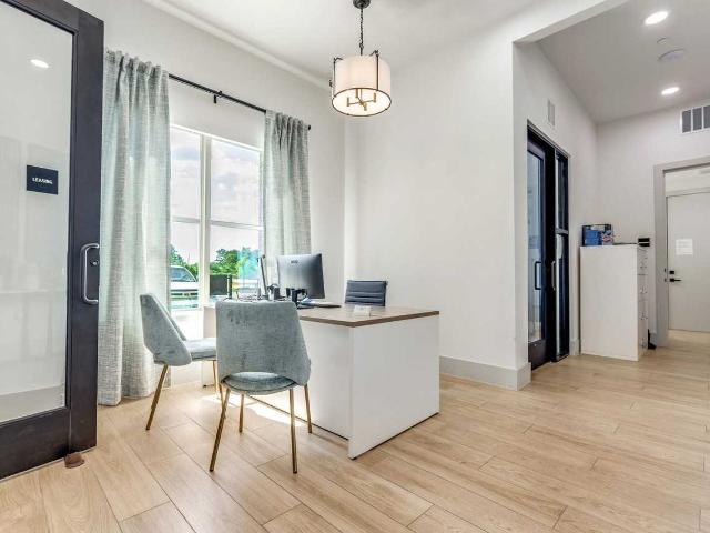 Palladium Houston Ella 2 Bedroom Apartment for Rent at 13420 Ella Blvd, Houston, TX 77067