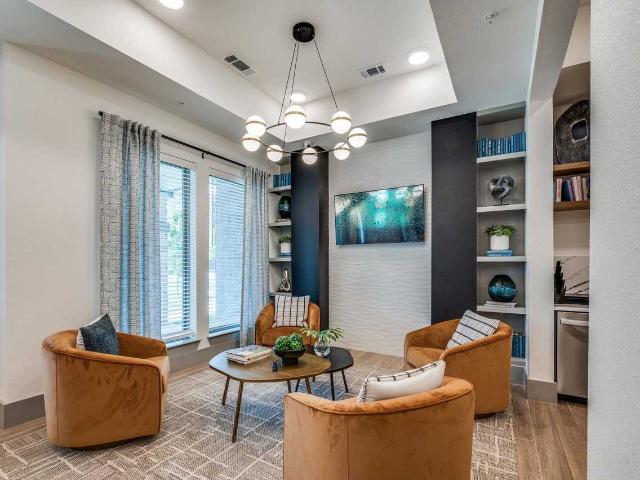 Palladium Oak Grove 3 Bedroom Apartment for Rent at 932 Oak Grove Rd, Fort Worth, TX 76115 Southland Terrace