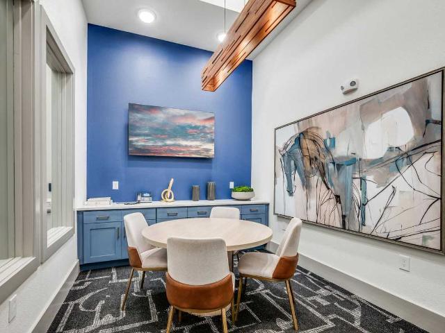 Palladium Oak Grove 3 Bedroom Apartment for Rent at 932 Oak Grove Rd, Fort Worth, TX 76115 Southland Terrace