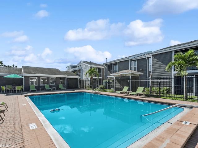 Palm Avenue Apartments 3 Bedroom Apartment for Rent at 10610 N 30th St, Tampa, FL 33612 University Square