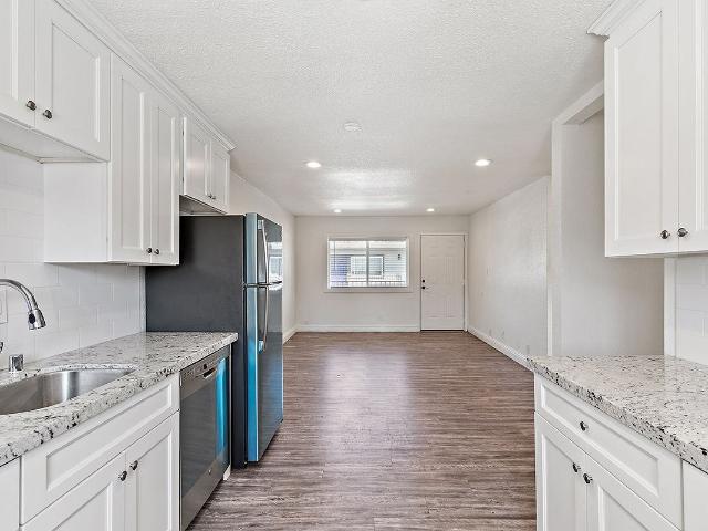 Palm Court Apartments 2 Bedroom Apartment for Rent at 750 N 23rd St, San Jose, CA 95112 Downtown San Jose
