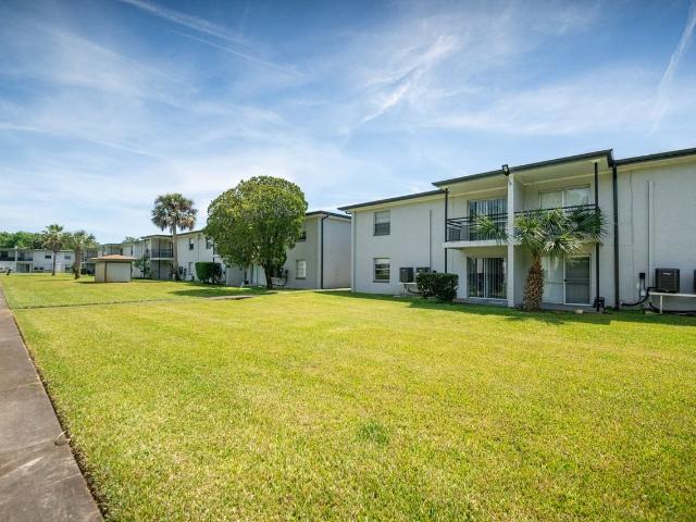 Palm Cove Apartments 2 Bedroom Apartment for Rent at 886 S Nova Rd, Daytona Beach, FL 32114