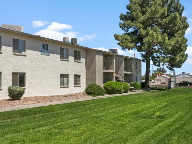 Palm Crest at Station 40 3 Bedroom Apartment for Rent at 3816 N 83rd Ave, Phoenix, AZ 85033