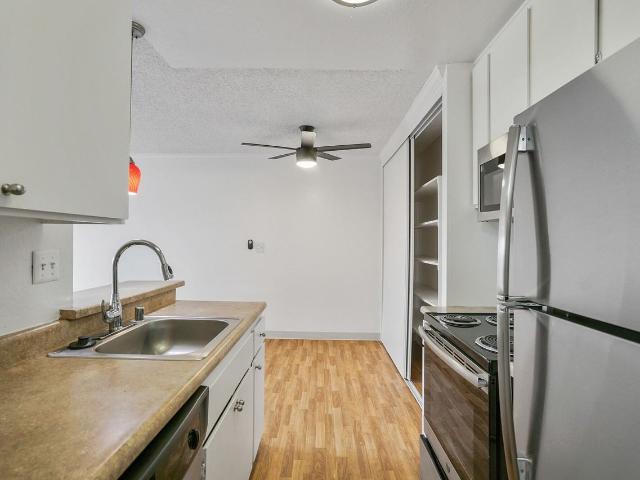 Palm Lake 1 Bedroom Apartment for Rent at 780 Oak Grove Rd, Concord, CA 94518