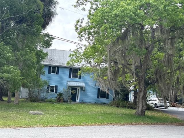 Palm Point Dr