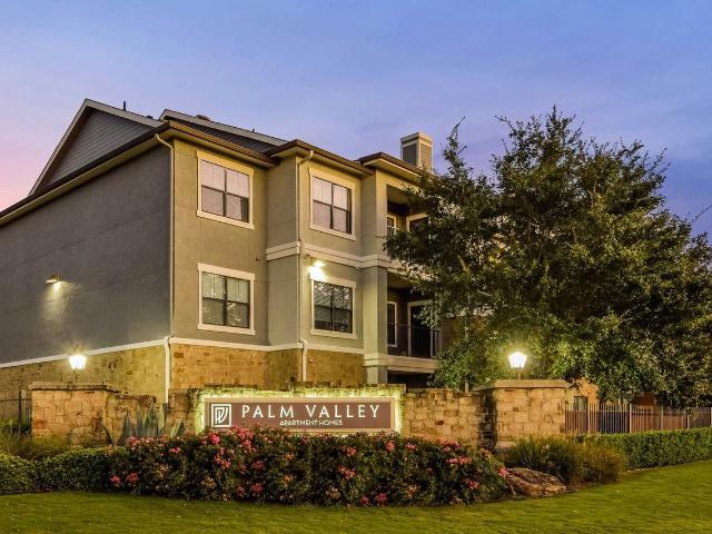 Palm Valley 1 Bedroom Apartment for Rent at 1301 N A W Grimes Blvd, Round Rock, TX 78665 Palm Market Center