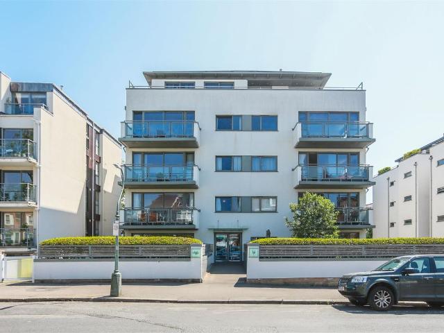 Palmeira Avenue, Hove BN3, 2 bed flat to rent, £2,100 pcm | PrimeLocation
