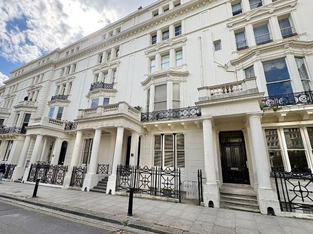 Palmeira Court, Palmeira Square, Hove BN3, 2 bed flat to rent, £2,450 pcm | PrimeLocation