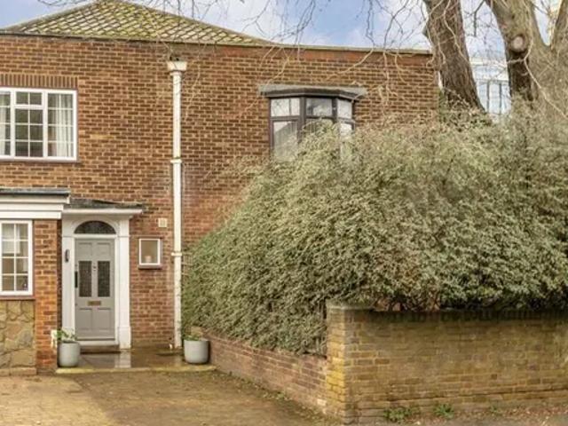 Palmer Crescent, London, KT1 2QT, United Kingdom | 3 bed house for rent #139268915 | Rentberry