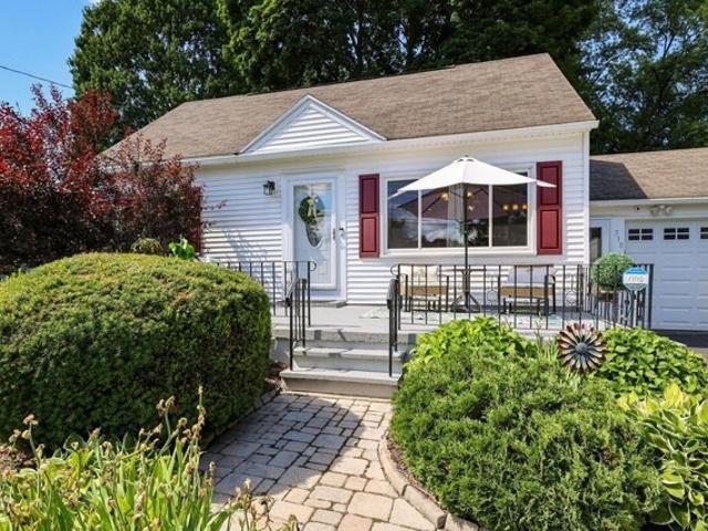 Palmer Dr, Syracuse, Home For Sale